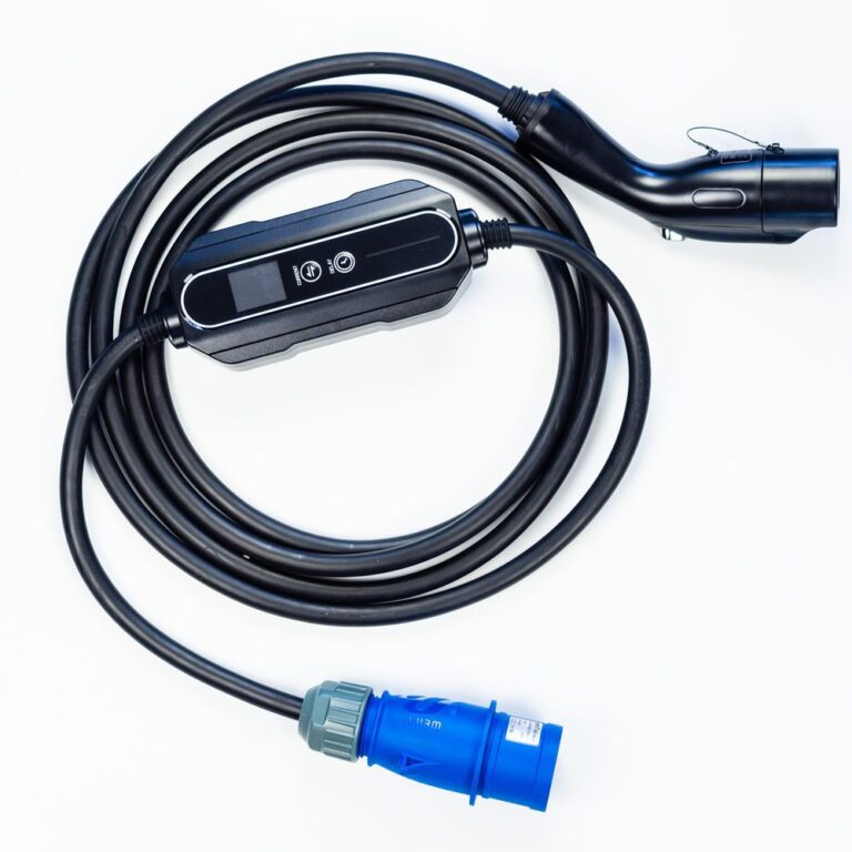 AutoElectro - Зарядки для электромобилей, кабели, переходники, другие ...